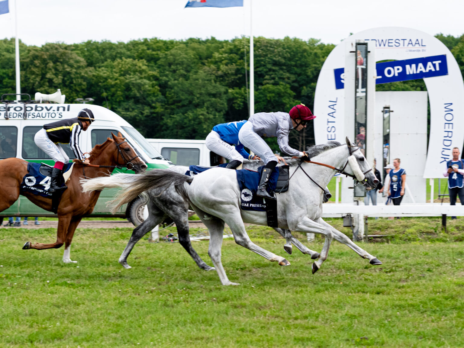 Afjan Claims Victory by a Neck at the UAE President’s Cup for Purebred ...